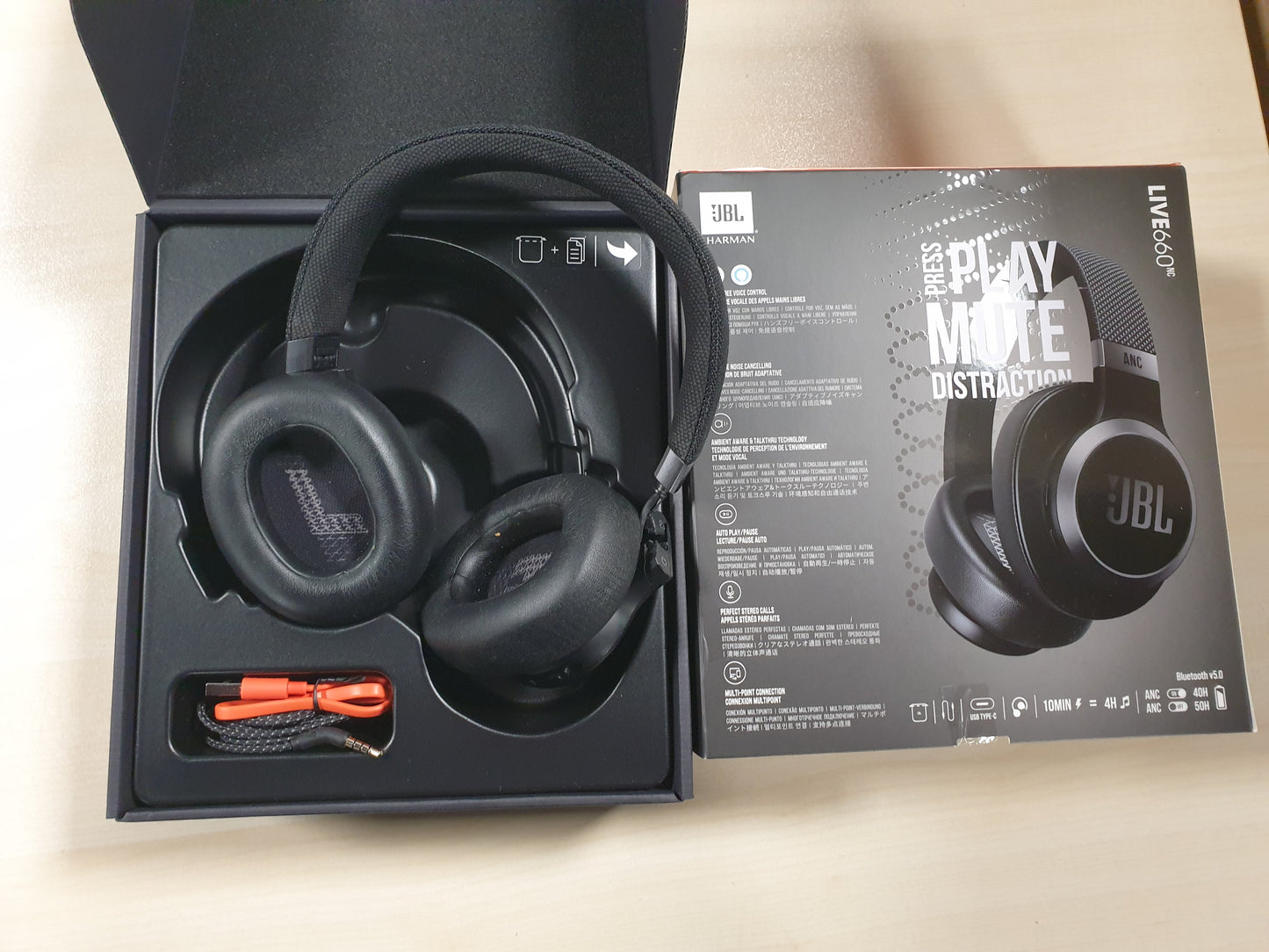 103710 - JBL LIVE 660 NC, Kufje Bluetooth mbi vesh, me anulim adaptues ...