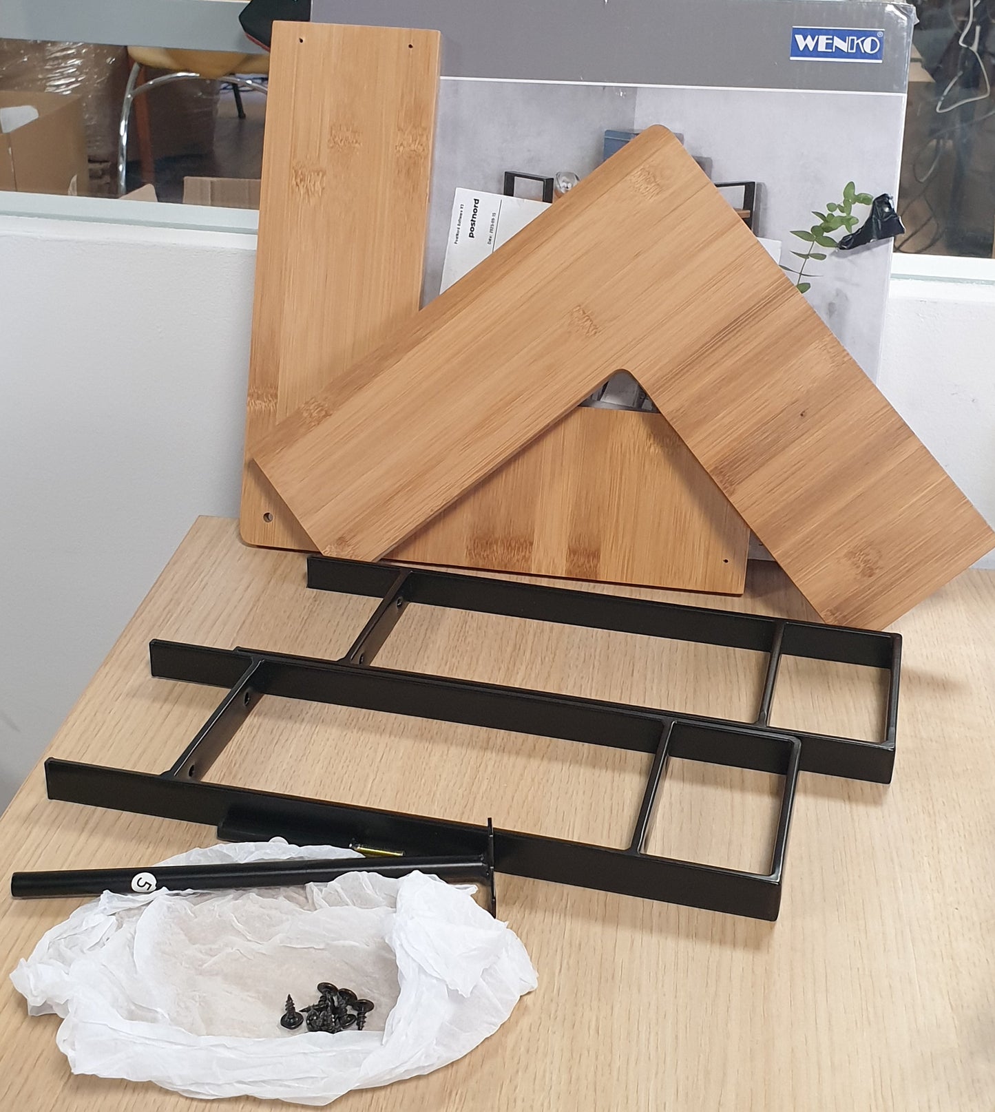 132638 - WENKO 53028100, Rafte Këndore Kuzhine LOU, Kornizë Metalike, – Ankandet